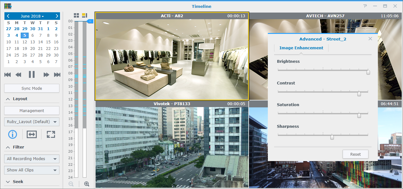 타임라인 응용 프로그램을 사용하여 동시에 여러 카메라의 녹화 파일 시청 Surveillance Station 시작하기